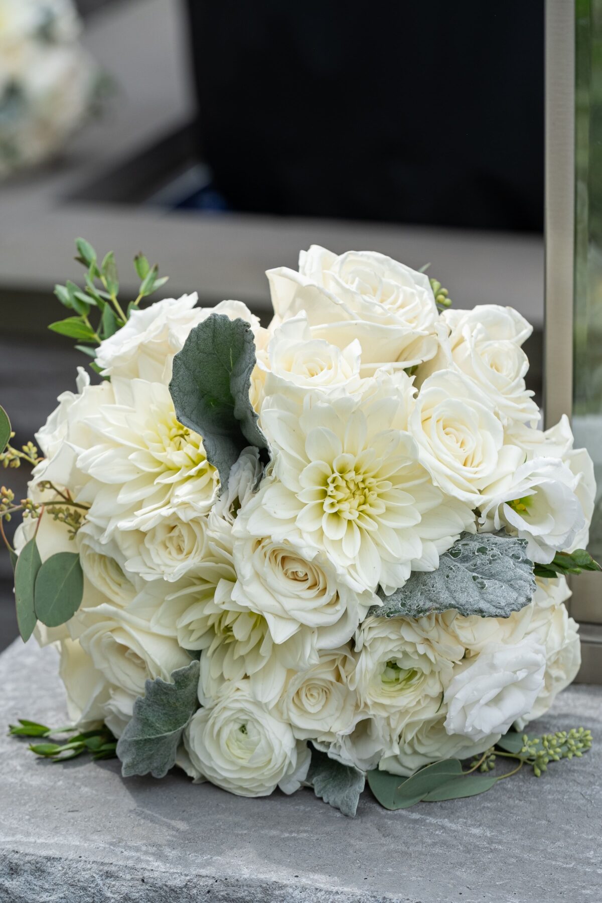 Clean & Classic – Long Island Wedding & Event Florist | Bella Flowers
